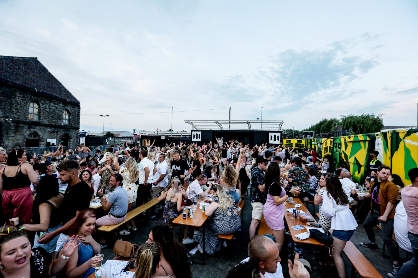 Bingo Lingo Bristol Outdoor Summer Motion Bristol